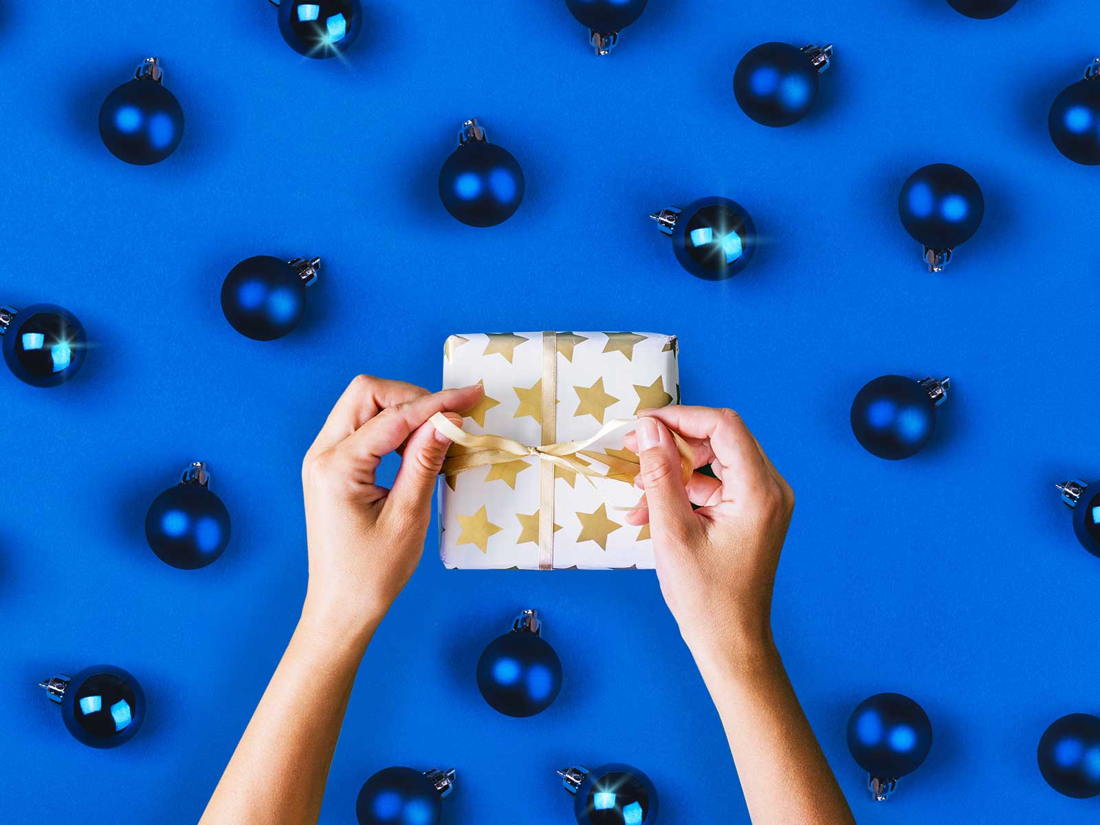 A Truly Glassy Holiday Gift Guide | OI